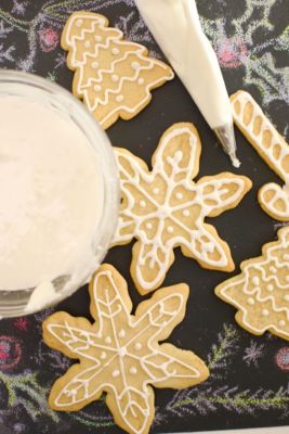 How to Make Royal Icing (Recipe) | Bigger Bolder Baking