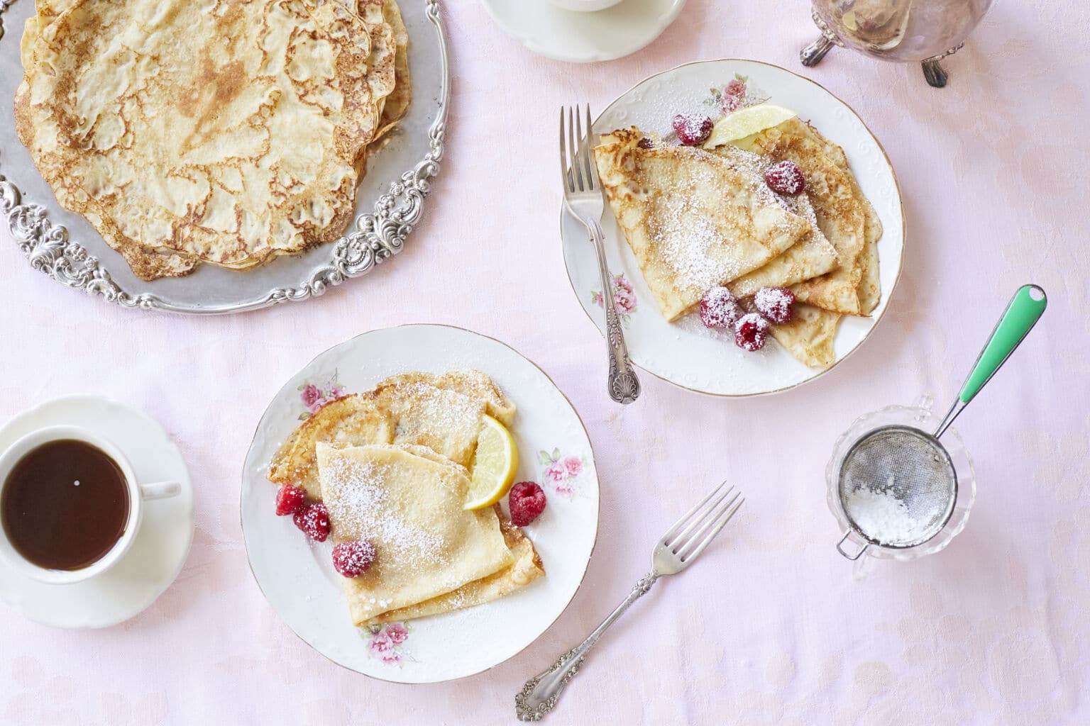 Easy Crepes Recipe (Ultimate Guide on How to Make Crepes)