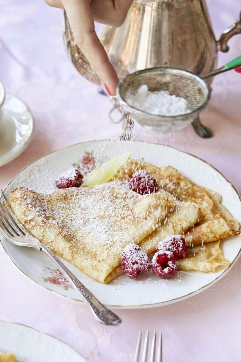 Easy Crepes Recipe (Ultimate Guide on How to Make Crepes)
