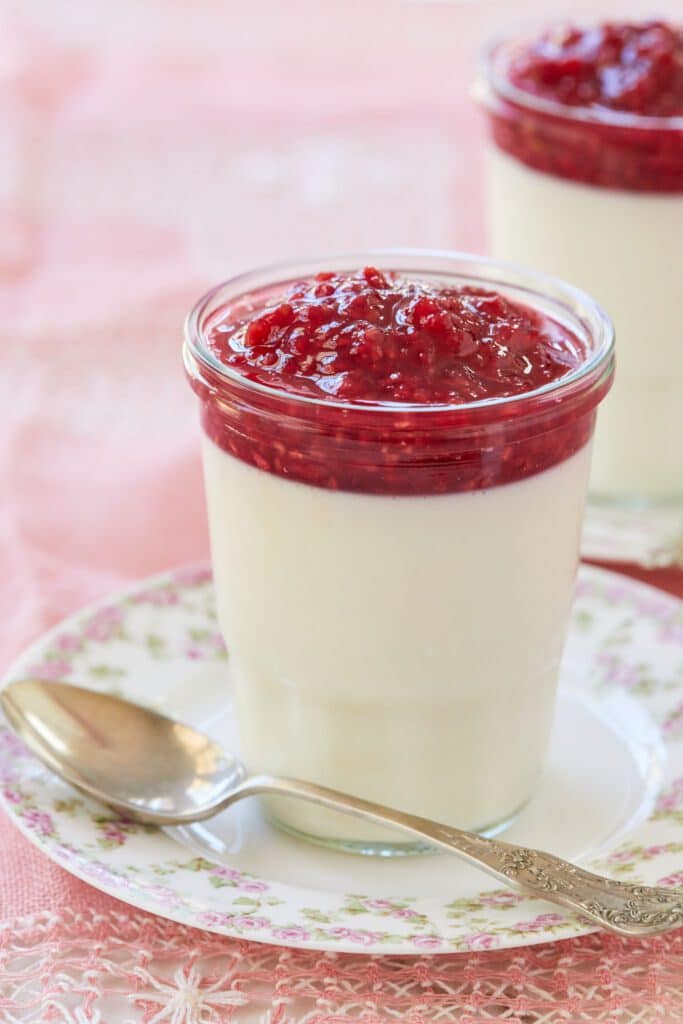Buttermilk Panna Cotta with Raspberry Jam Recipe