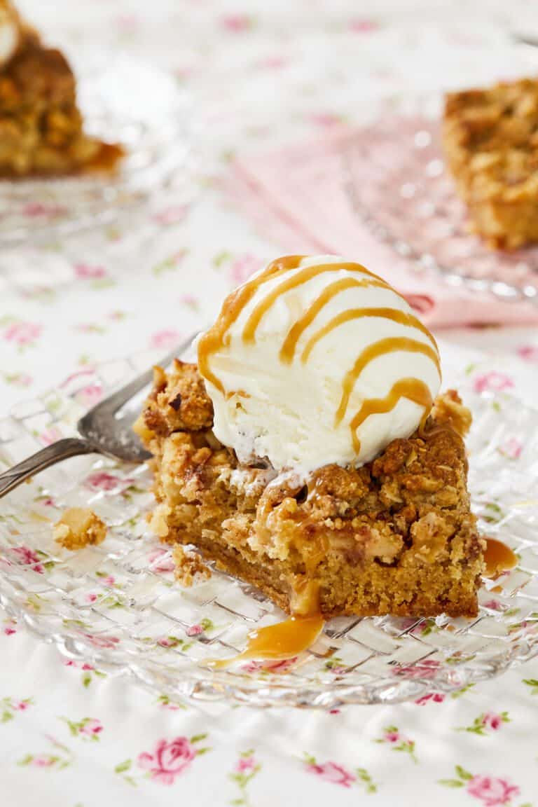 3-Layer Apple Pie Blondies Recipe