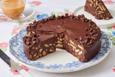 The Queen's Chocolate Biscuit Cake